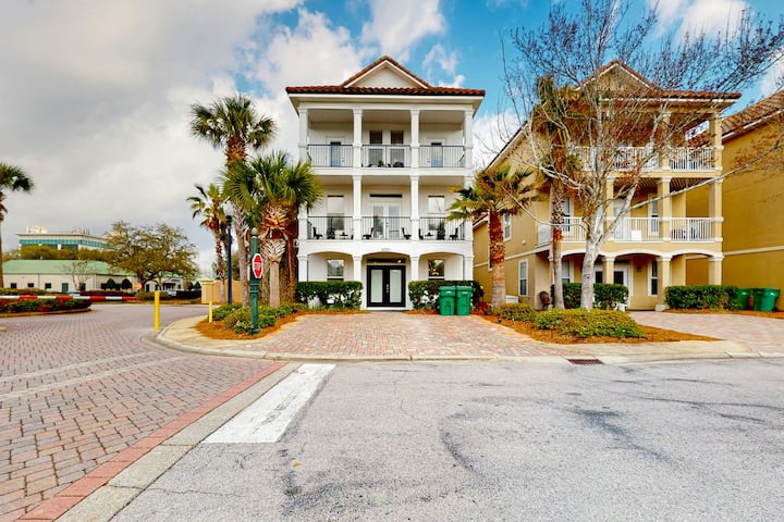 Modern 6br Dog Friendly | Pool | Balcony | W/d - Destin, FL