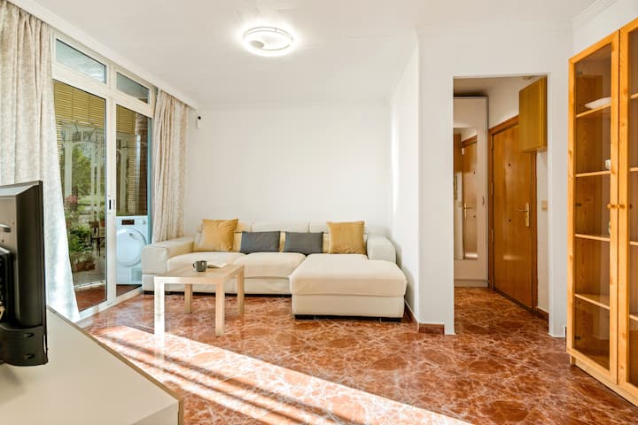 Barceloneta Monthly Beach + Ac Fiber Wi-fi - Barselona