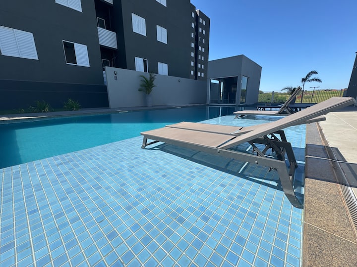 Apto Com Piscina + Ar Cond+ Espaço Home Office - Ourinhos