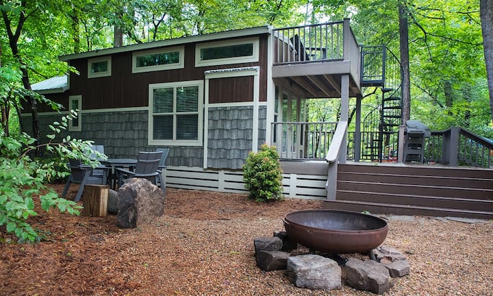 Cozy Family Cabin With Pool Access - Townsend, TN