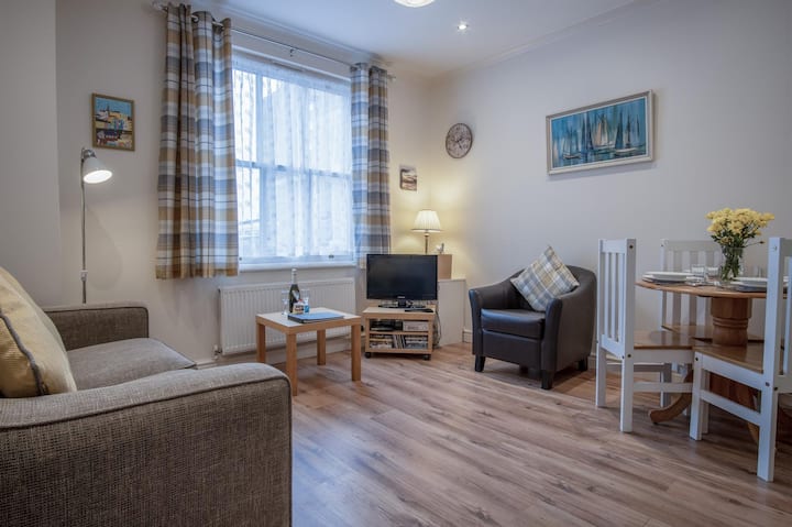 Arcadia - 1 Bedroom Apartment - Tenby - Tenby
