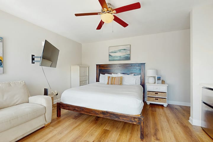 Studio | Pools | Hot Tub | Beach Access - Santa Rosa Beach, FL