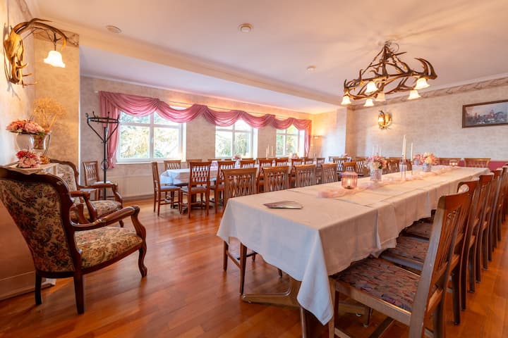 Saal (Für Familien- Und Firmenfeiern) - Germany