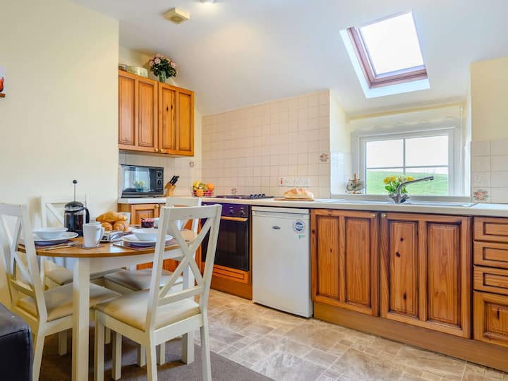 2 Bed In Penoyre (Bn073) - Brecon