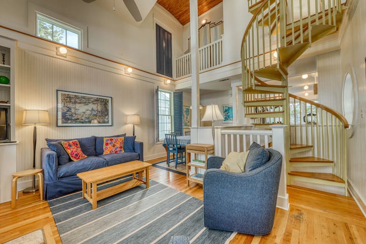 2br | Pool | Deck - Seaside, FL