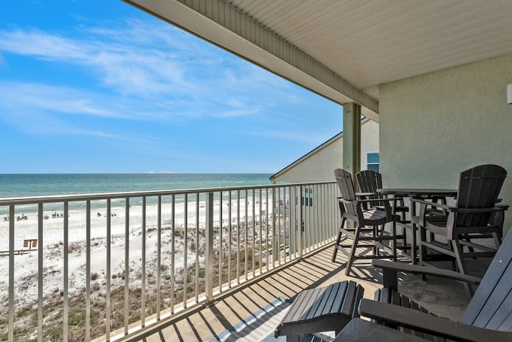 Stylish 1br Oceanfront 3rd-floor | Balcony| Pool - Seaside, FL