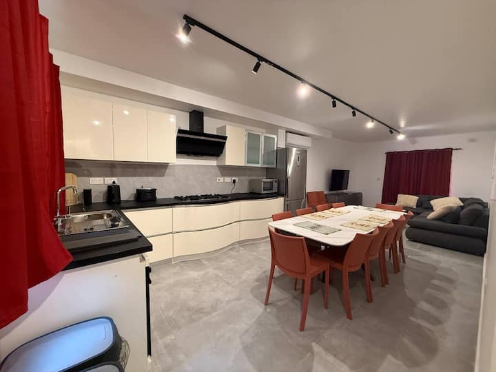 Duplex Industrial Luxe 4b/room 4bath | 200m 2d Sea - Malta