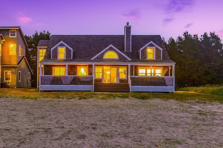 New! Ocean View, Hot Tub, Games, Fire Pit (Woods) - Ocean Park, WA