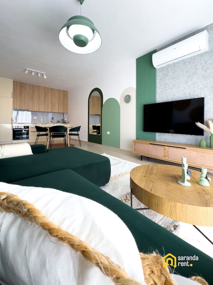 "Green" – Adults Only (+16) - 사란더