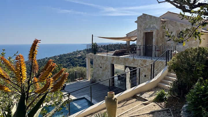 Villa Haumana-villa Familiale Vue Mer Avec Piscine - Fréjus