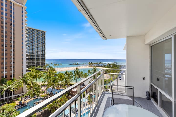 Ilikai Hotel Condo With Ocean, Lagoon & Fireworks - Honolulu