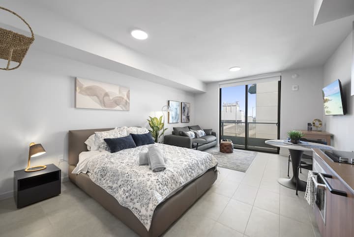 Iconic City Studio Miami | 501 First #1200 - Miami, FL