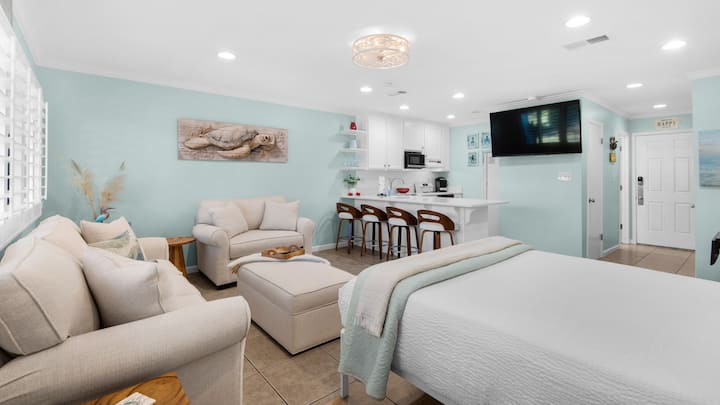 1st Floor, Close To Beach W/ Pool + *Free Bikes* - Grayton Beach, FL