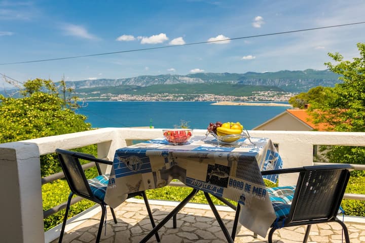 Apartment Andjelko - Sea View, 60 M From Sea - Crikvenica