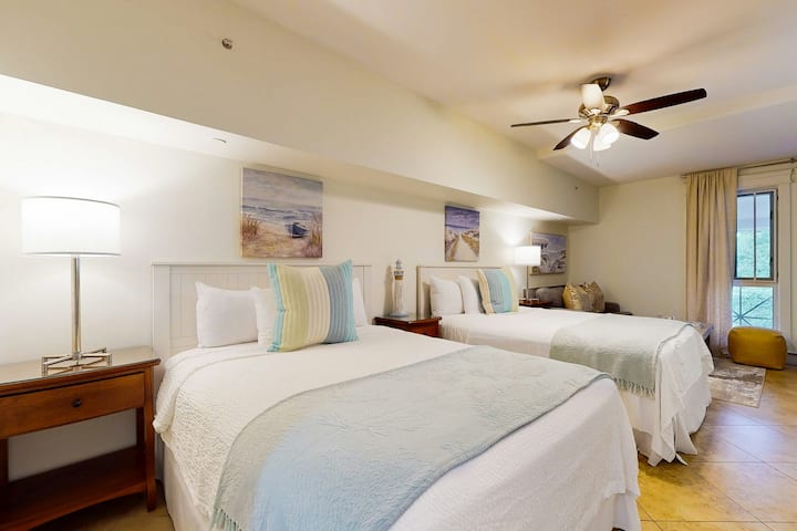 Cozy Efficiency With Kitchenette, Shared Pool - Miramar Beach
