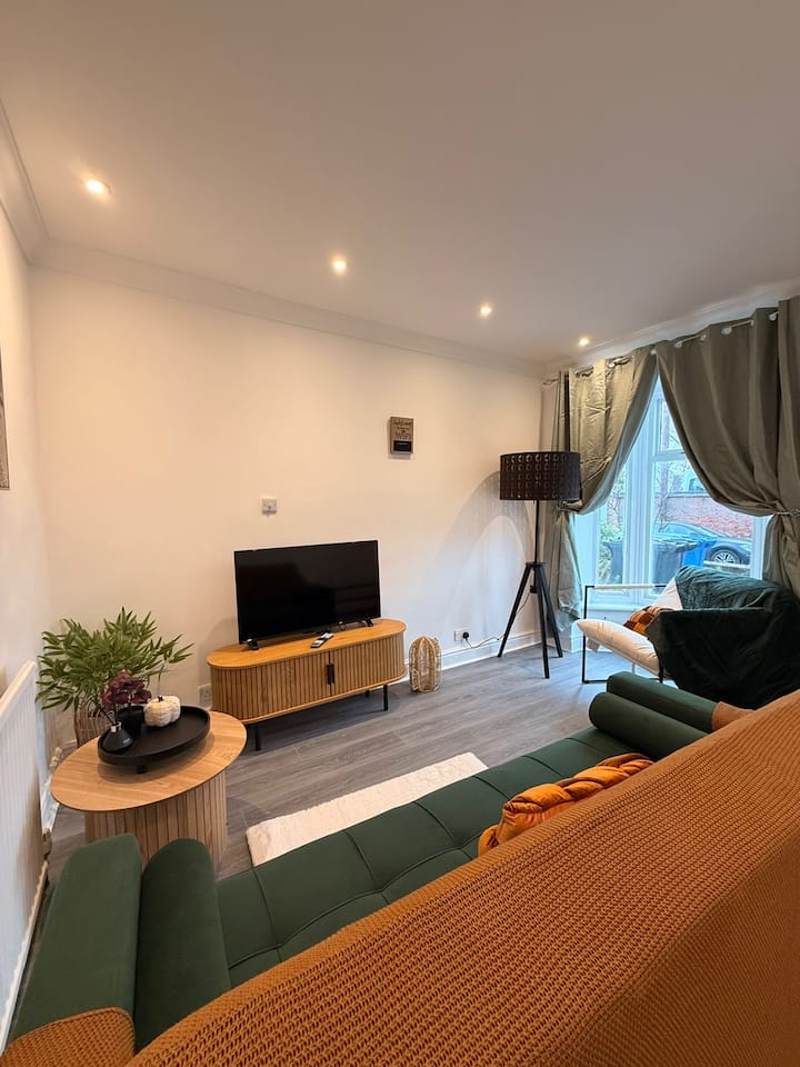 Workers Stay Norwich, Parking, Kitchen Sleeps 6 - Norwich