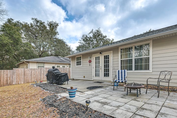 Golf, Paddle & Hike: Cozy Inverness Home W/ Yard - Inverness, FL