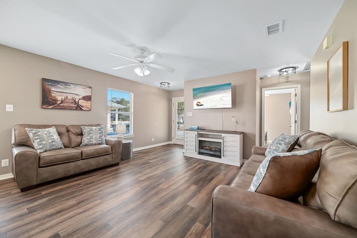 Coastal Serenity | Private Pool & Downtown Fun - Foley, AL