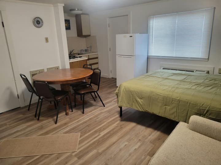 One Bedroom Suite - Houghton Lake, MI