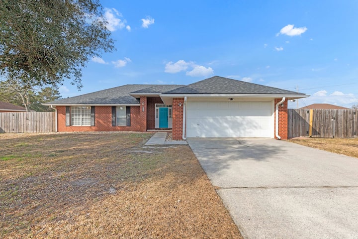 Ortega House Family Friendly Only 5 Min To Beach! - Navarre, FL