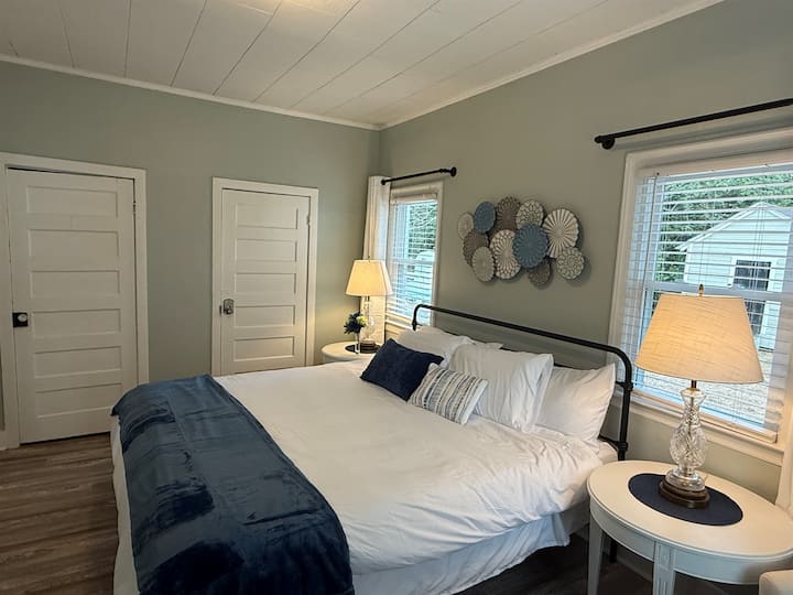 Haymont Hideaway- A Timeless Stay In The Heart Of - Fayetteville, NC
