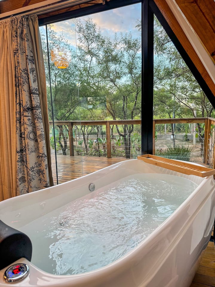 Chalé Vale Com Jacuzzi | Moderno E Aconchegante - Bonito