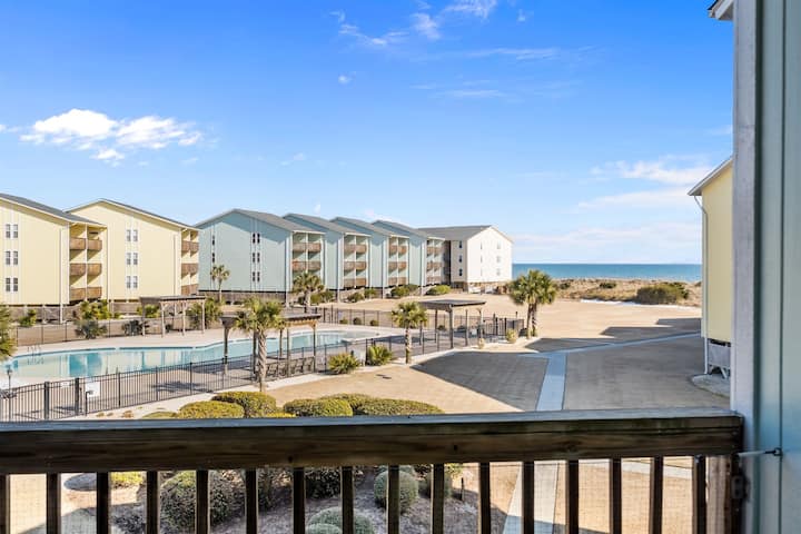 The Blue Pelican | Oceanview, Pool & Beach Access - Topsail Island