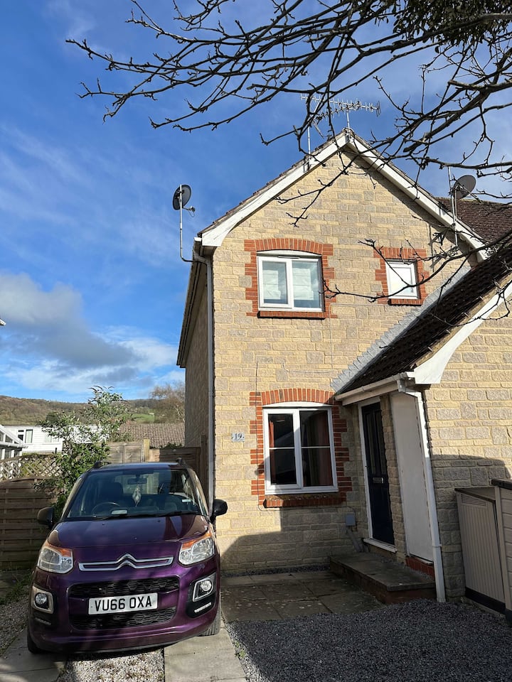 The Garden Haven - Cheddar