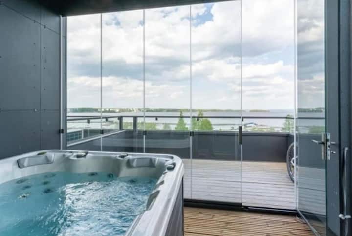 Luxurious 7th Floor Penthouse | Jacuzzi & Sauna - Tampere