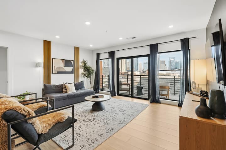 The Modern Muse Nashville — A Stylish City Retreat - Nissan Stadium Nashville