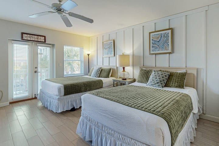 Comfortable Condo With Kitchenette, Community Pool - Santa Rosa Beach, FL