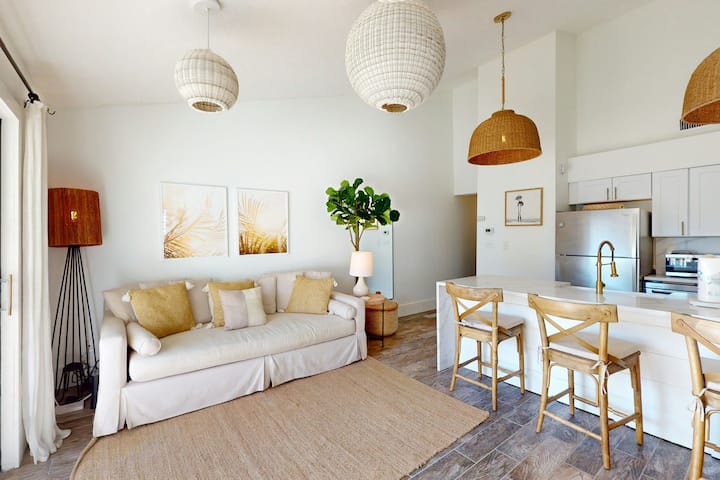 1br 2nd-floor | Balcony | Washer/dryer - Seacrest, FL