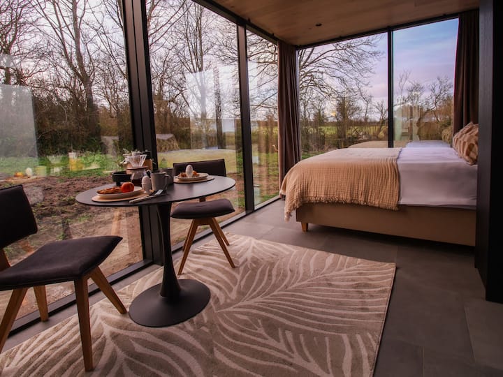 Luxury Mirrored Cabin With Sauna & Plunge Pool - North Wales