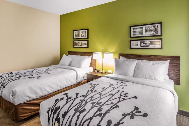 Relax In Modern Room Close To Attractions - 댈러스