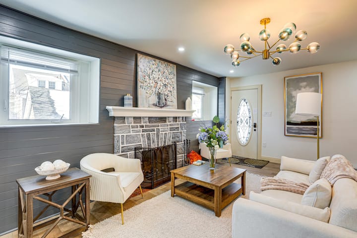 Walk To Public Transit: Family Home In Mount Airy! - Bucks County, PA