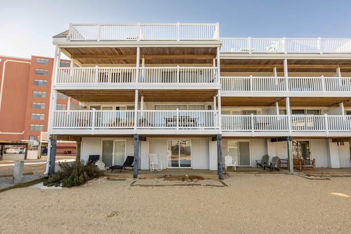67th Ocean Block 4 Br Townhouse Sleeps 12, Pool - Ocean City, MD