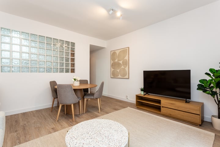 Charming 1bd Flat With Terrace - Madrid