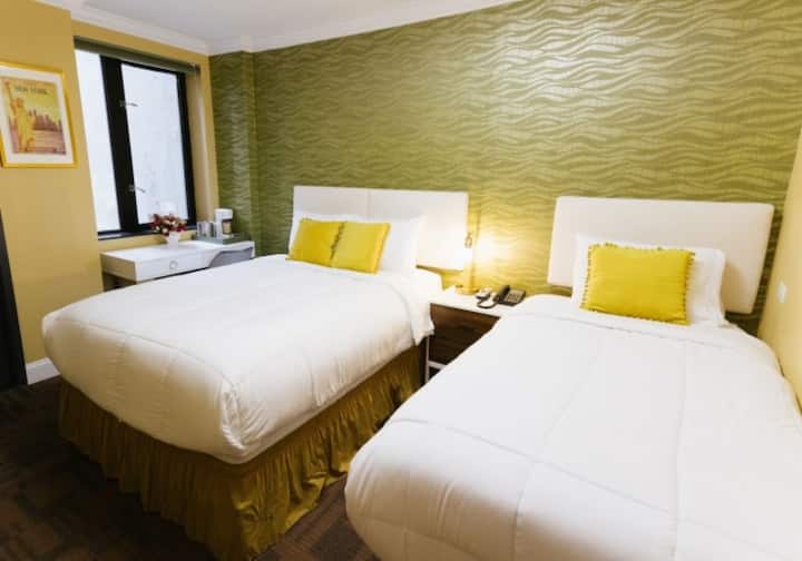 Walk To Brooklyn Bridge | Fitness Center + Perks - New York City