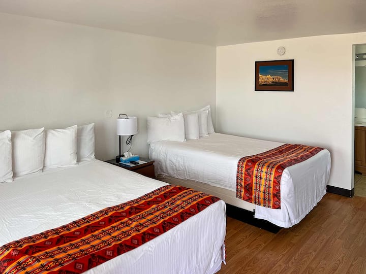 Phipps Arch 2 Queen Room - Escalante, UT