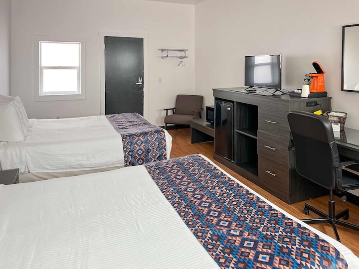 Red Canyon 2 Queen Suite - Escalante, UT