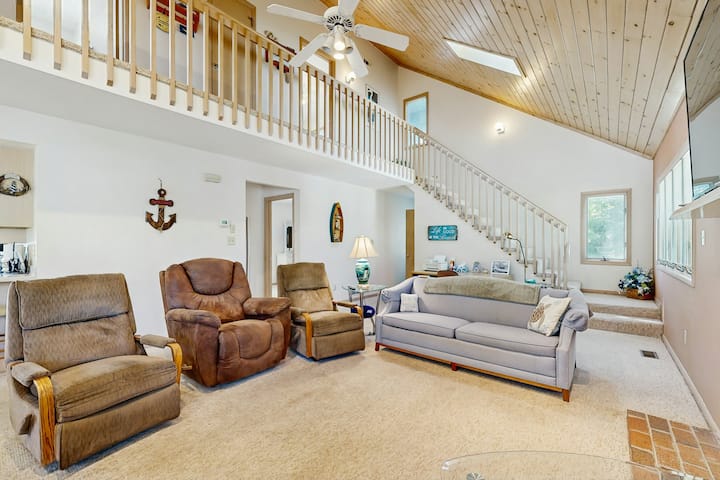 Rogers Haven Spacious Home Patio Grill Balcony - ベサニー・ビーチ, DE