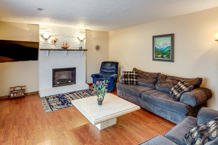 Bring The Family! Suburban Home W/ Yard In Omaha - Omaha, NE