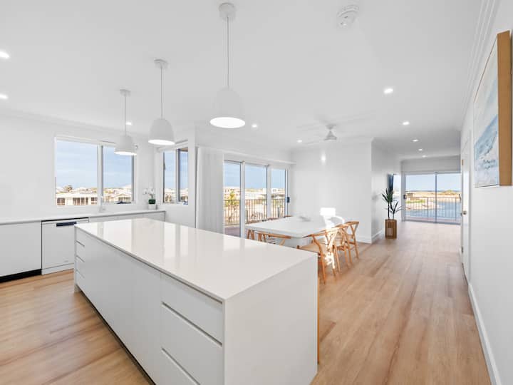 Marina Meridian - Luxury Townhouse On The Canal - Exmouth