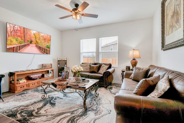 Texas Star 4br 3ba 2 King Size Beds - Green Acres Golf and Games - San Antonio