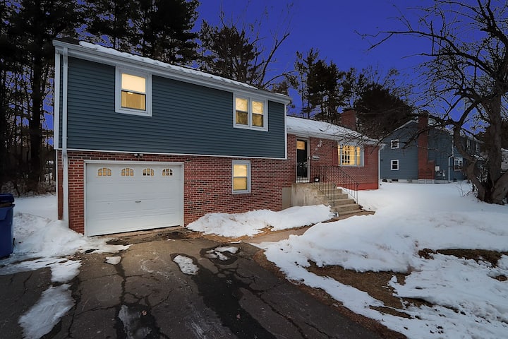 New! Comfortable Bloomfield 3br Retreat - Bloomfield, CT