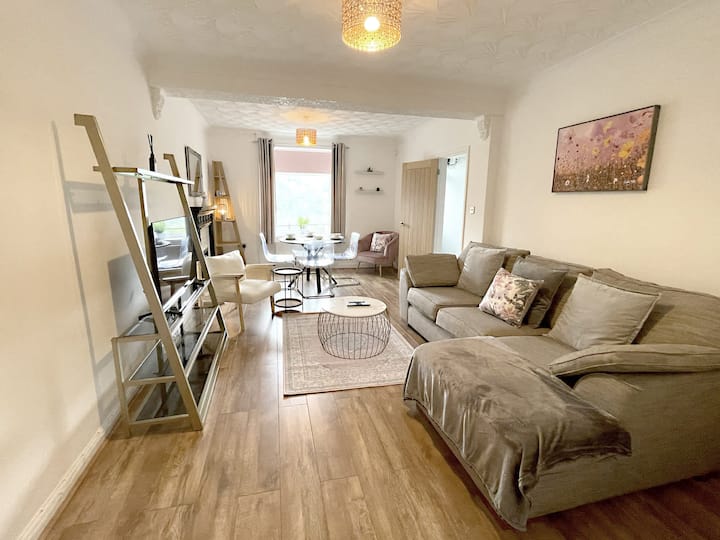 Pleasant View: Rhondda Valley - Pontypridd