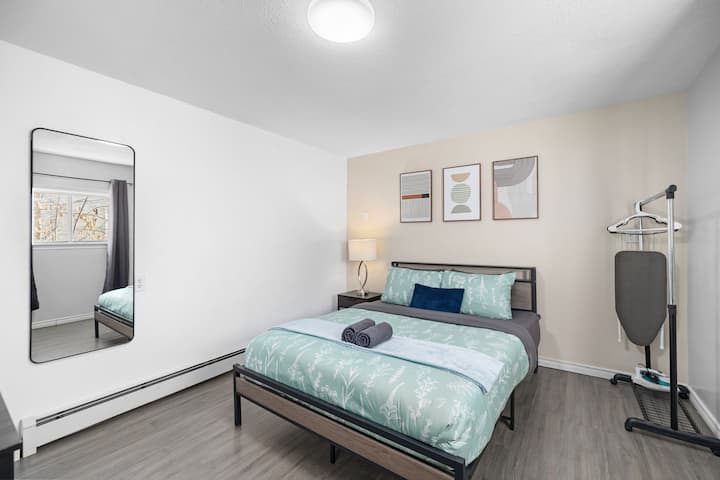 New Renovated Studio Apartment Near Byward Market - Ottawa