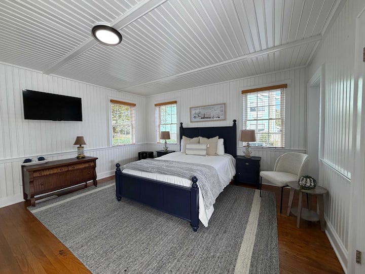 01-pirate Suite - Ocracoke, NC