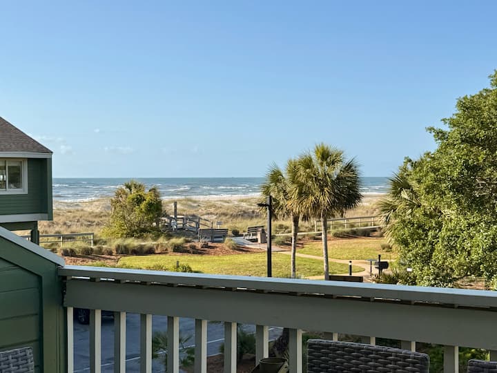 New Listing! Mariners Walk 3f- Ocean View Balcony! - Isle of Palms, SC