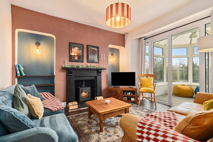 Highfield - Hot Tub, Countryside Views - Saundersfoot